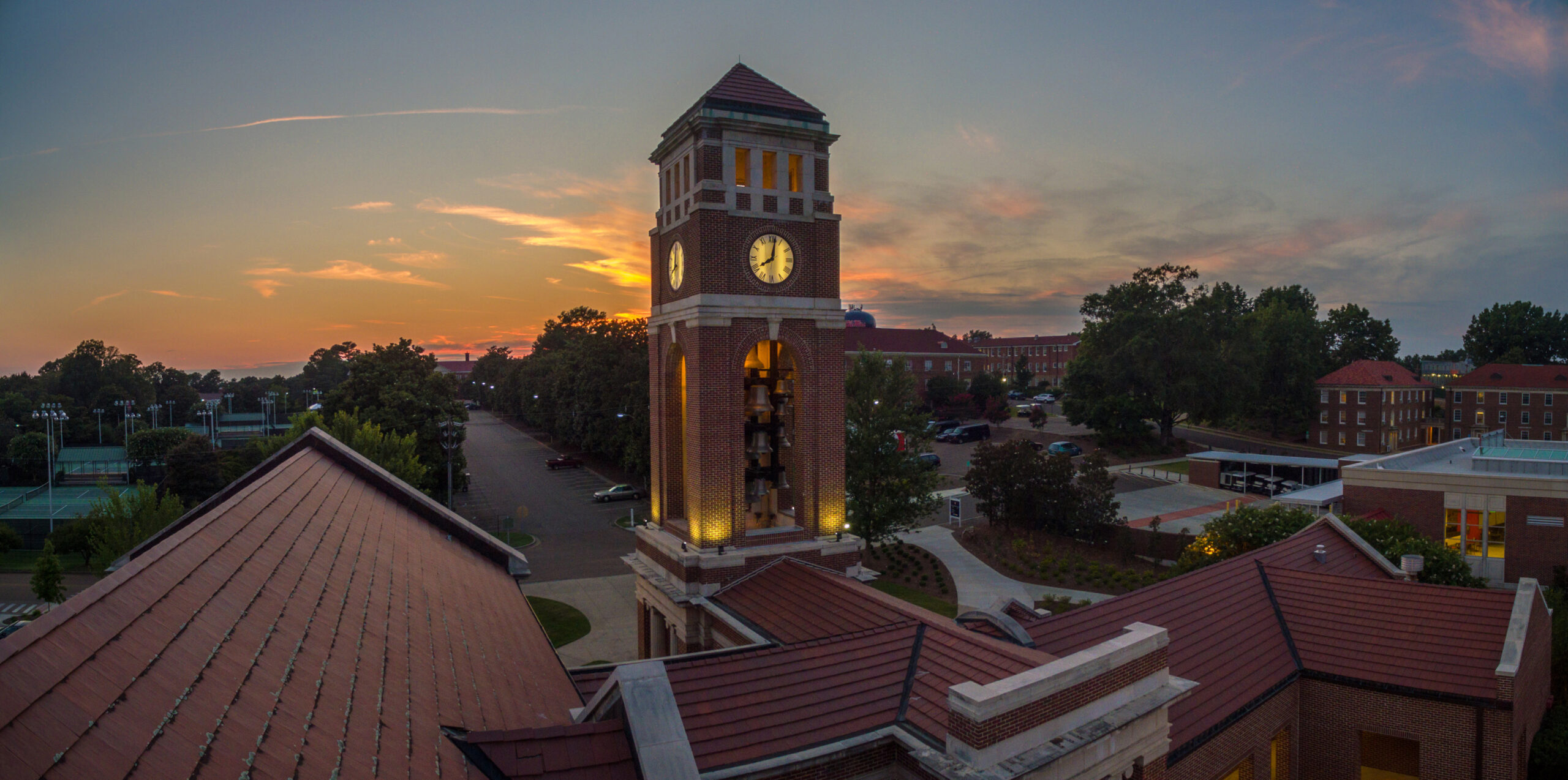 UM Campus Back Open Tuesday - HottyToddy.com