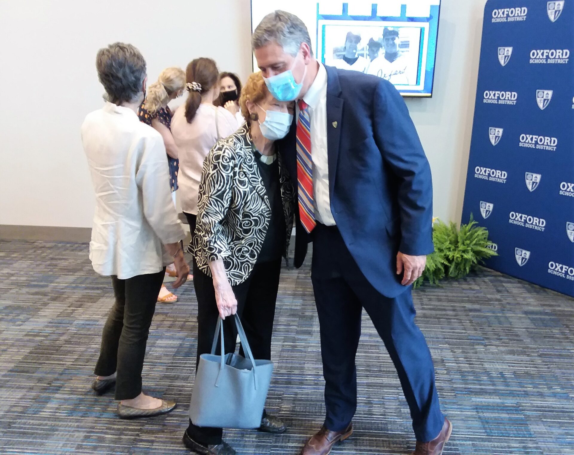 Community, OSD Say Goodbye to Superintendent Harvey - HottyToddy.com ...