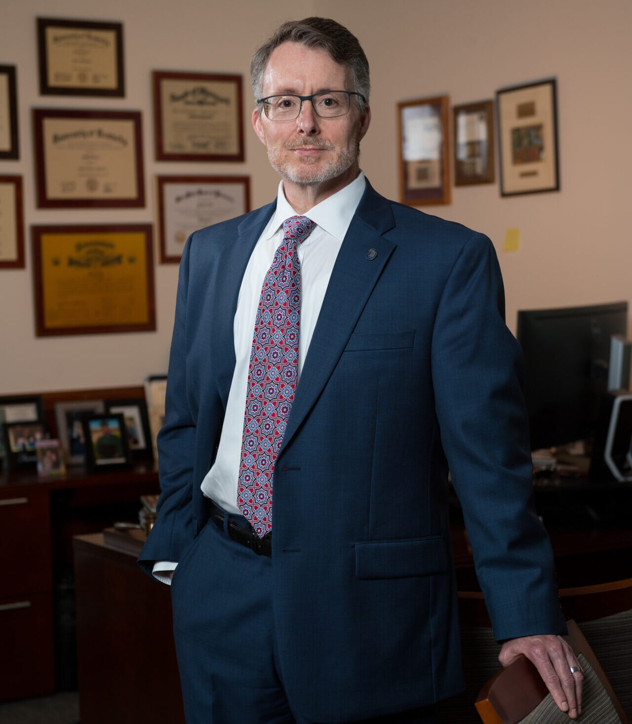 Pharmacy School Dean Receives Distinguished Service Award - HottyToddy ...