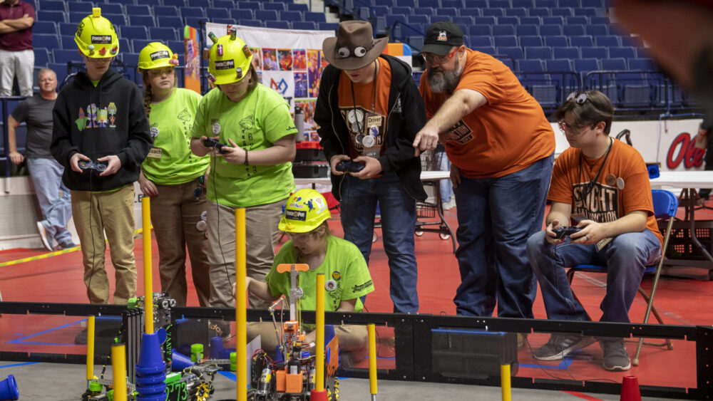 Robot-wielding Mississippi Students Compete in Tech Championship ...